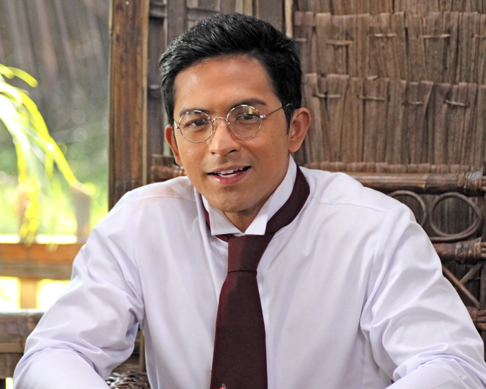 RFC ENTERTAINMENT: FELIX MANALO, SHOWING ON OCT. 7