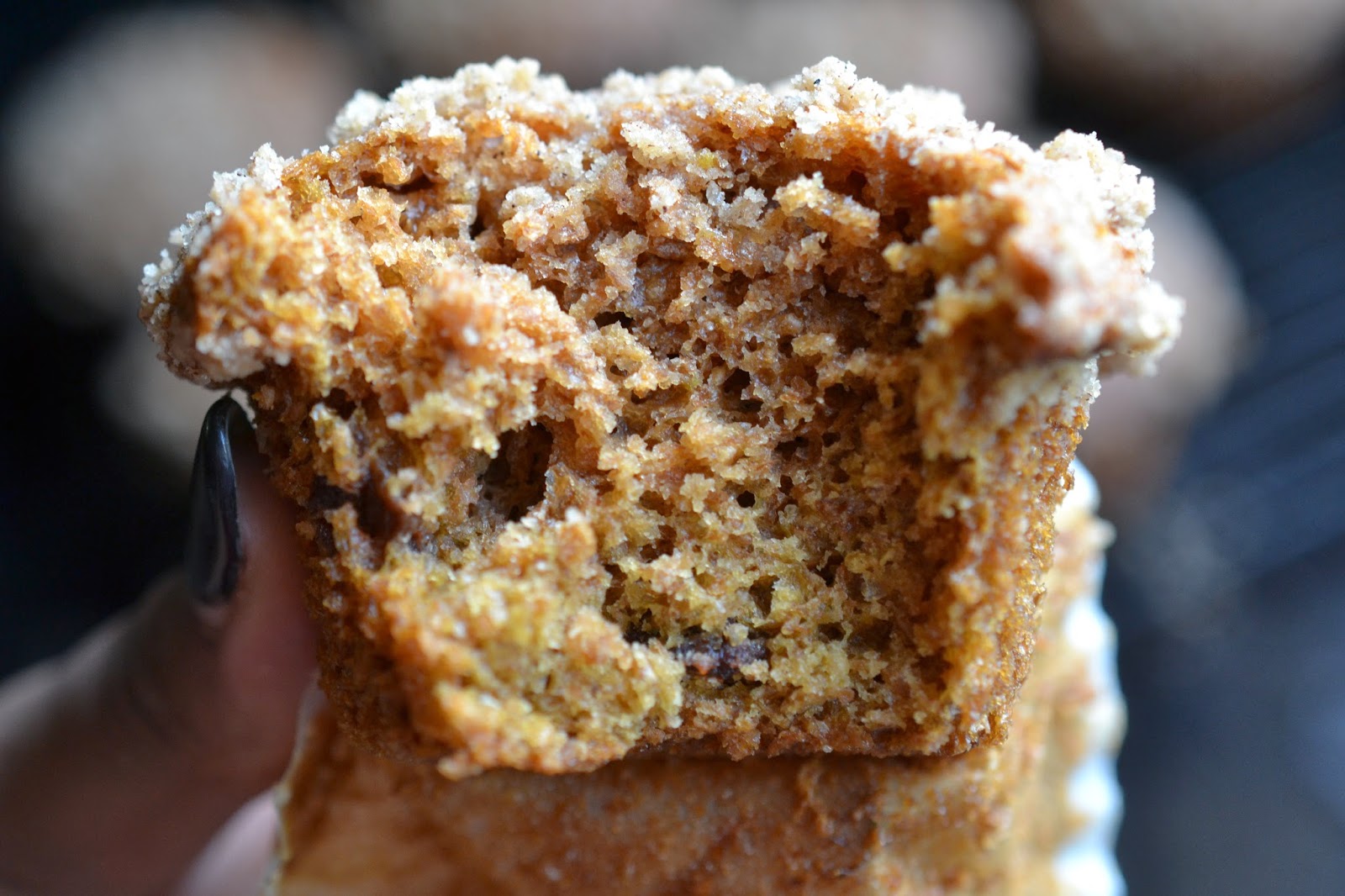 Greedy Girl : Raisin Bran Muffin with Cinnamon Streusel