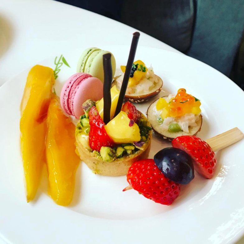 Mango Buffet at the Millenium Hilton