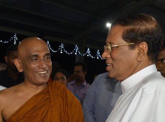 අතුරලියේ රතන හිමි ආණ්ඩු පක්ෂ කණ්ඩායම් රැස්වීමට