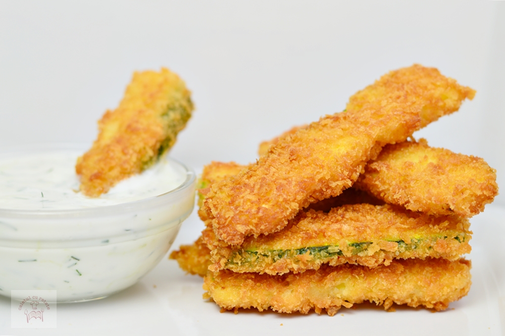 Dovlecei crocanti in crusta de pesmet panko - CAIETUL CU RETETE