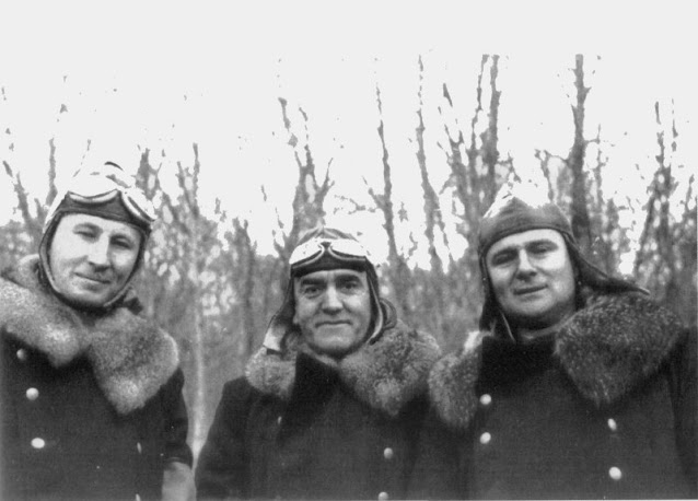 NAZI JERMAN: Foto Penutup Kepala Pilot (Flieger-Kopfhaube)