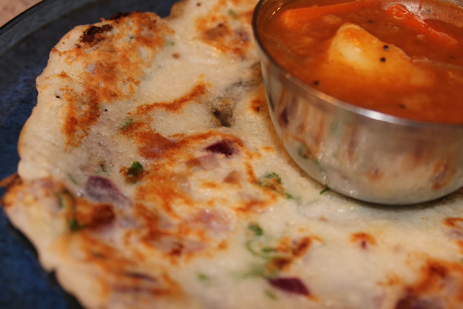 Sumee's Culinary Bites: Crispy Onion Uttappa / Onion pancakes