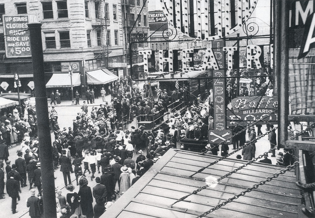 44 Rare Vintage Photos That Capture Street Scenes of Portland From ...