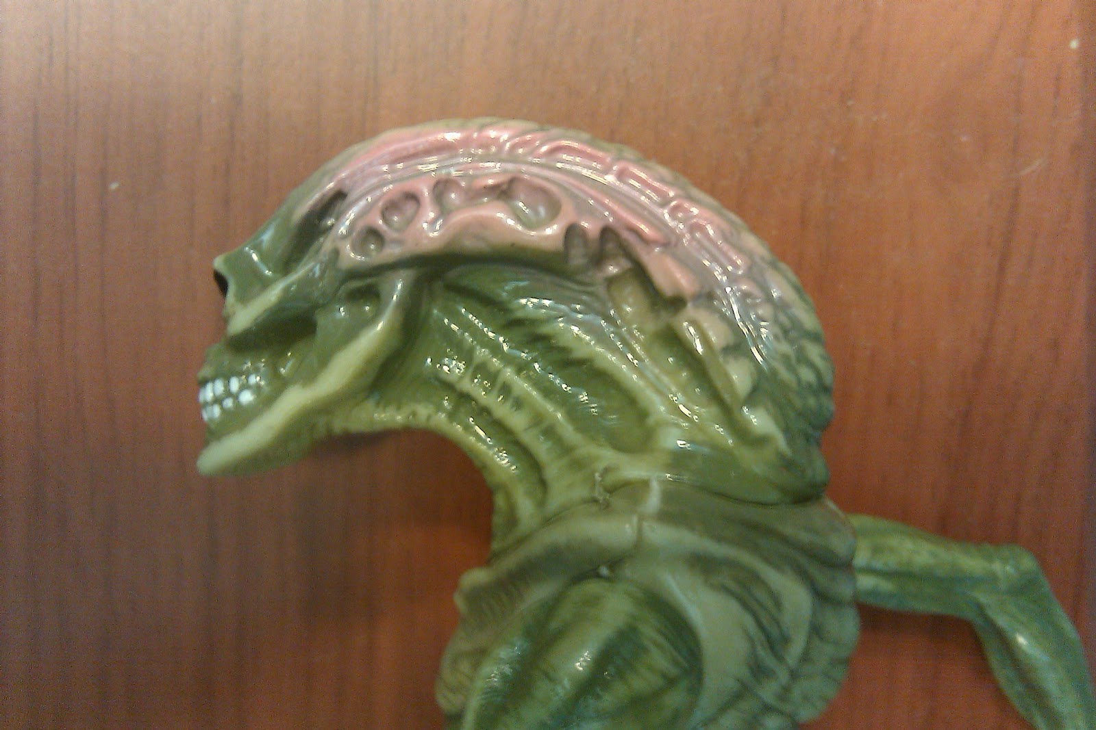 Hasbro's Warrior Alien and Newborn Alien Action Figures Reviewplume-de-pan