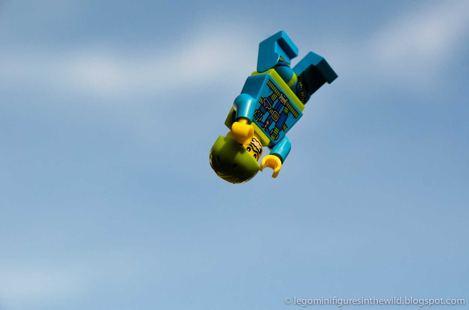 Lego Minifigures in the Wild: Lego Minifigures Series 10 Skydiver ...