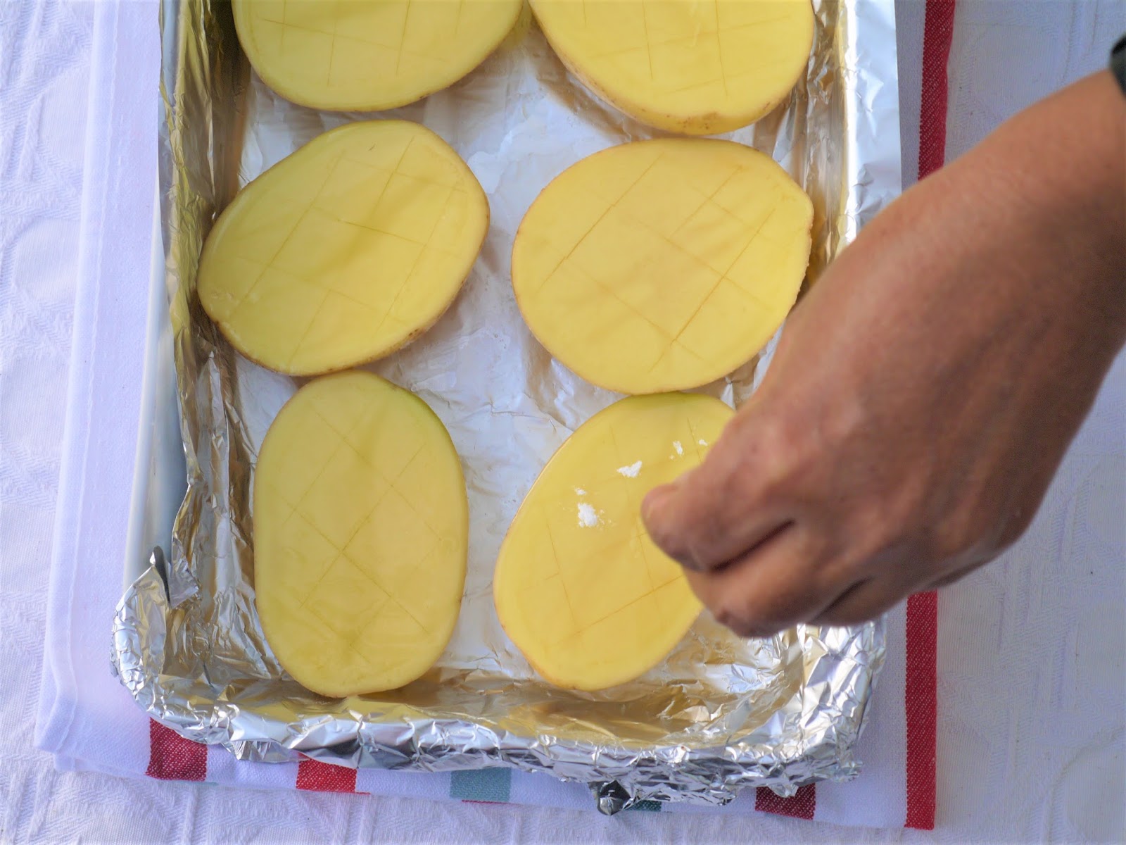 This Muslim Girl Bakes: Criss-Cross Potatoes.