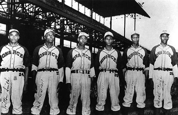 Royal Heritage: Royals In Monarchs Duds: August 24, 2013