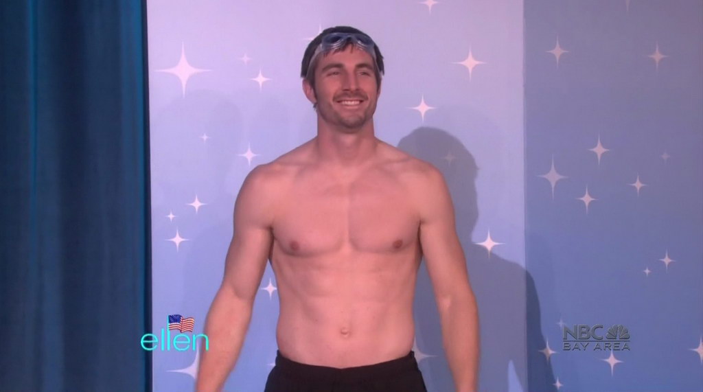 Shirtless Hunk on The Ellen DeGeneres Show 20110221 - Shirtless Men at ...