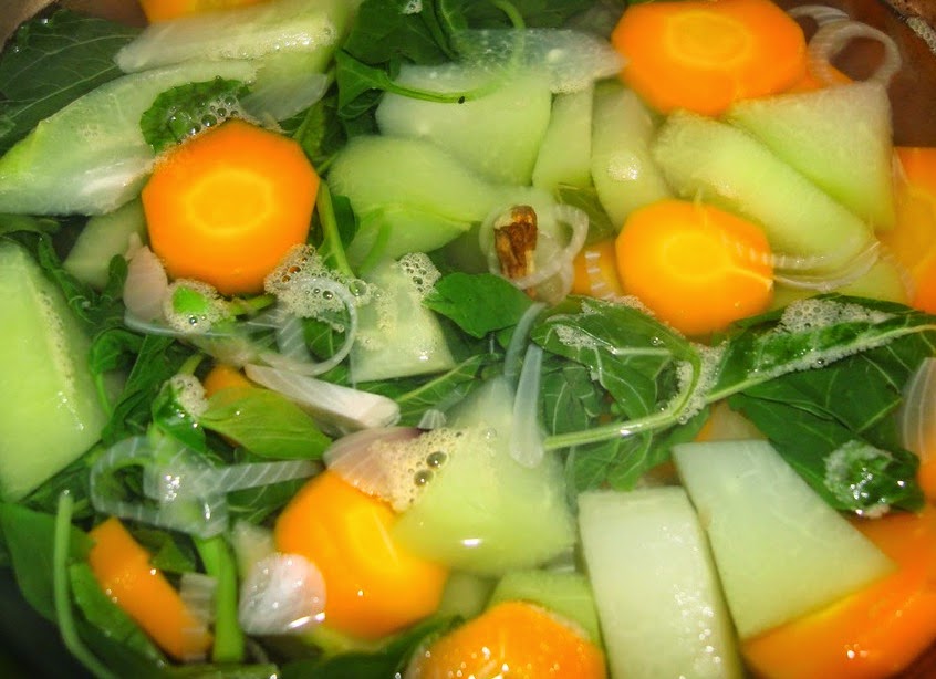 Surinaams eten!: Jangan Bening: Javaanse heldere soep van groenten met ...