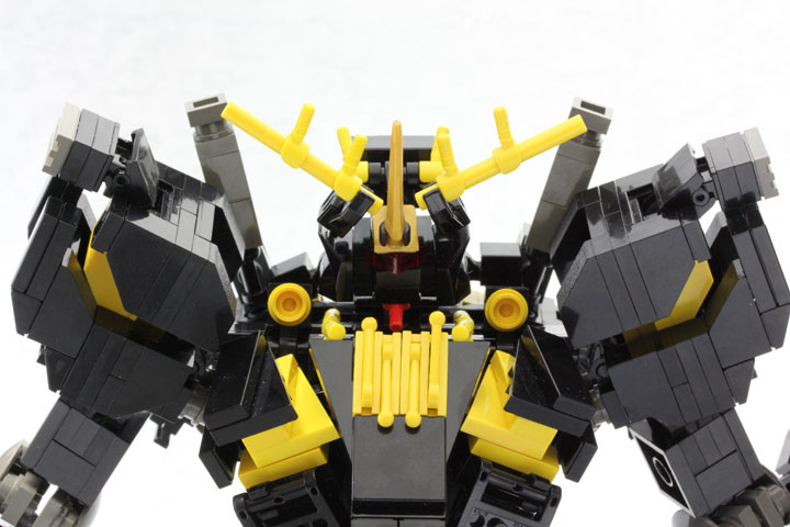 1/70 Scale LEGO MOC: Unicorn Gundam 02 Banshee