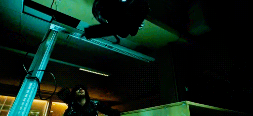 ARROW - "Stavo mordicchiando una penna..." Recensione "What we leave ...