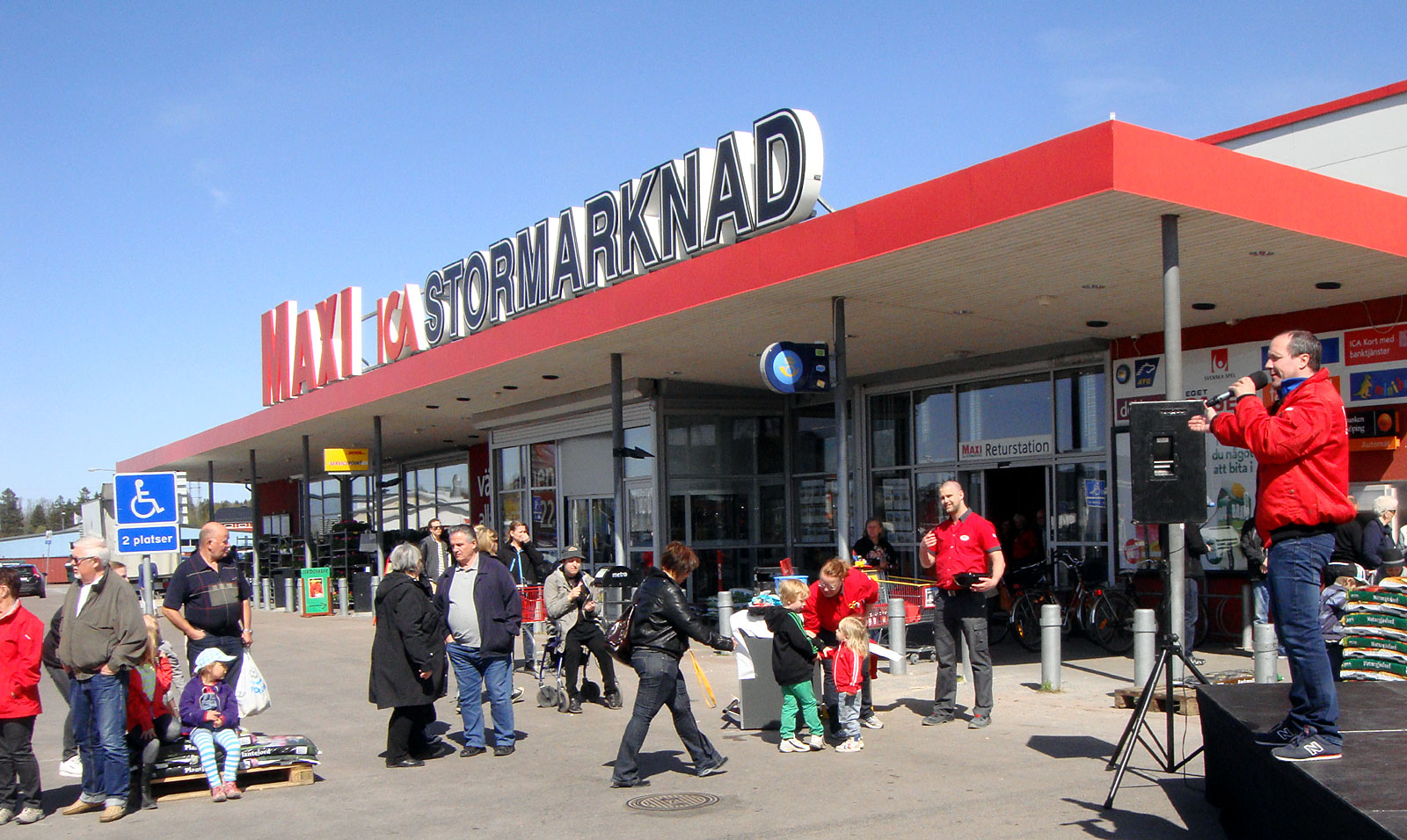 Ungdomens Ark: ICA Maxi 120506