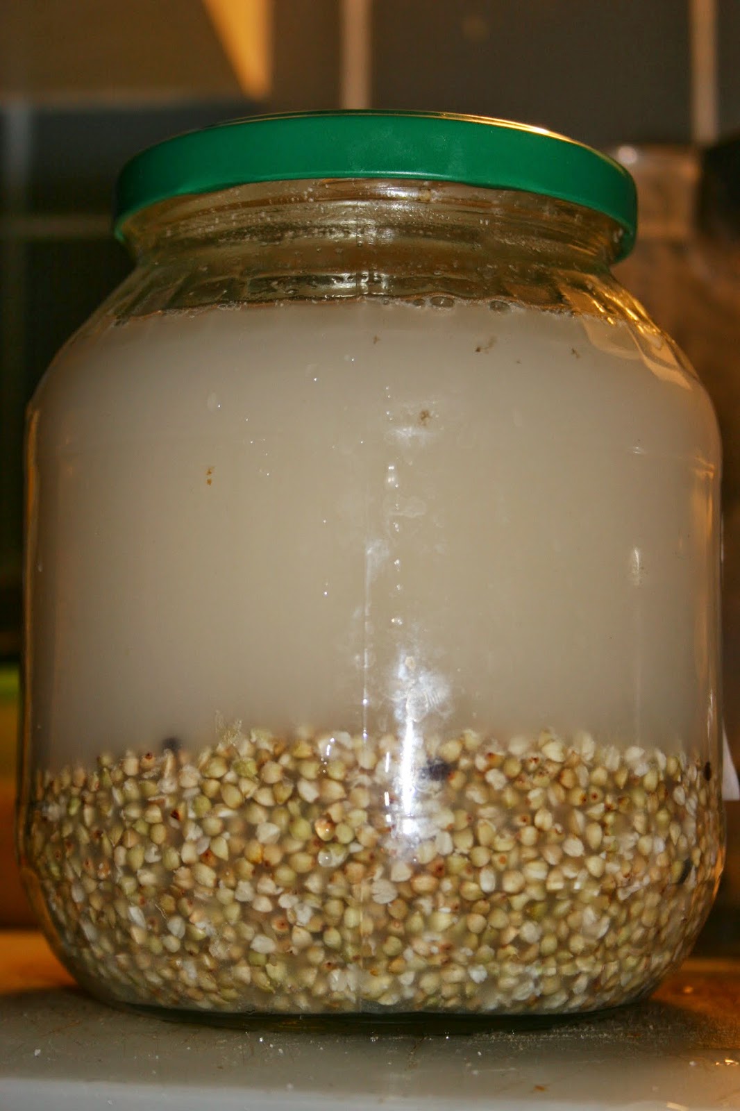 Tajutoitumine: Kaerahelbe hapukoor ja katsetustest tatrakeefiriga.