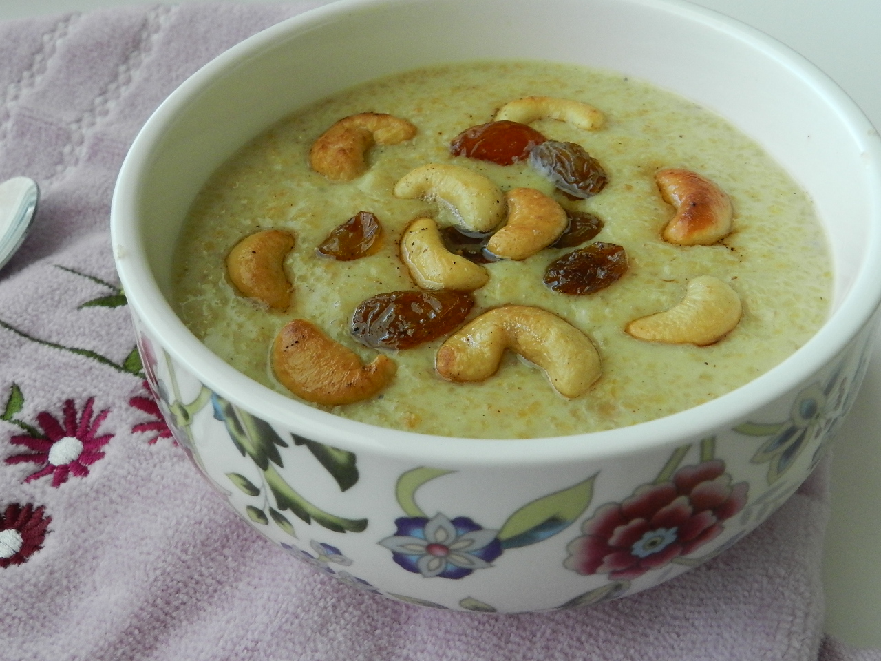 Raajis kitchen: Godhuma Rava Payasam/Cracked wheat Kheer
