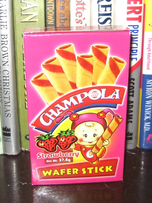 Percy's It's a Wrap: Champola Strawberry Wafer Stick