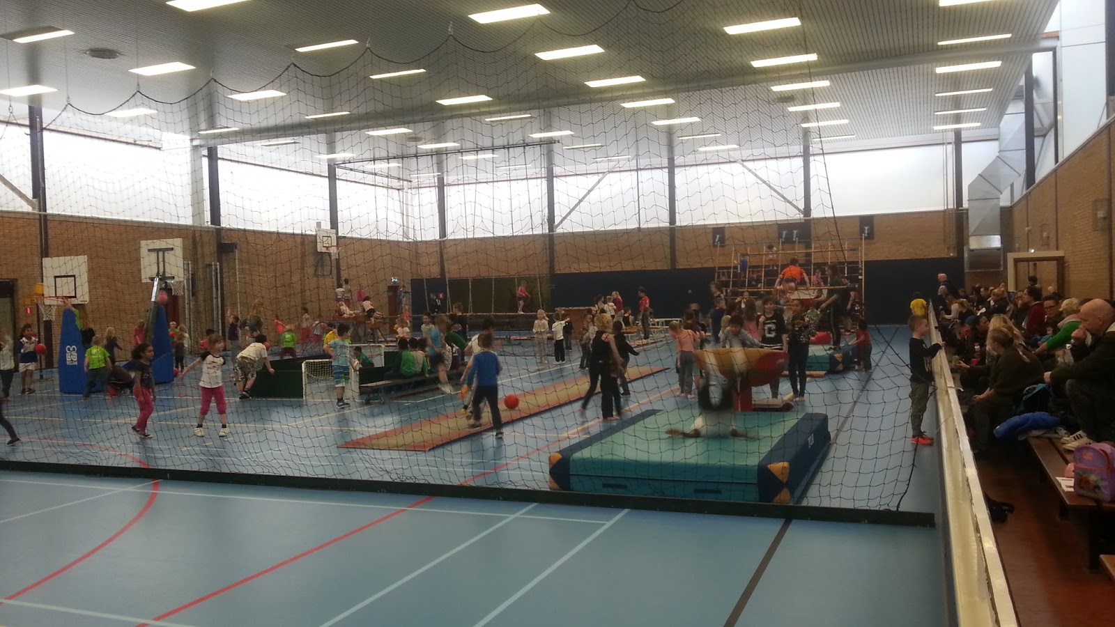 BEIJUMNIEUWS: DRUKKE BSLIM SPORTMIDDAG IN DE SPORTHAL VAN BEIJUM