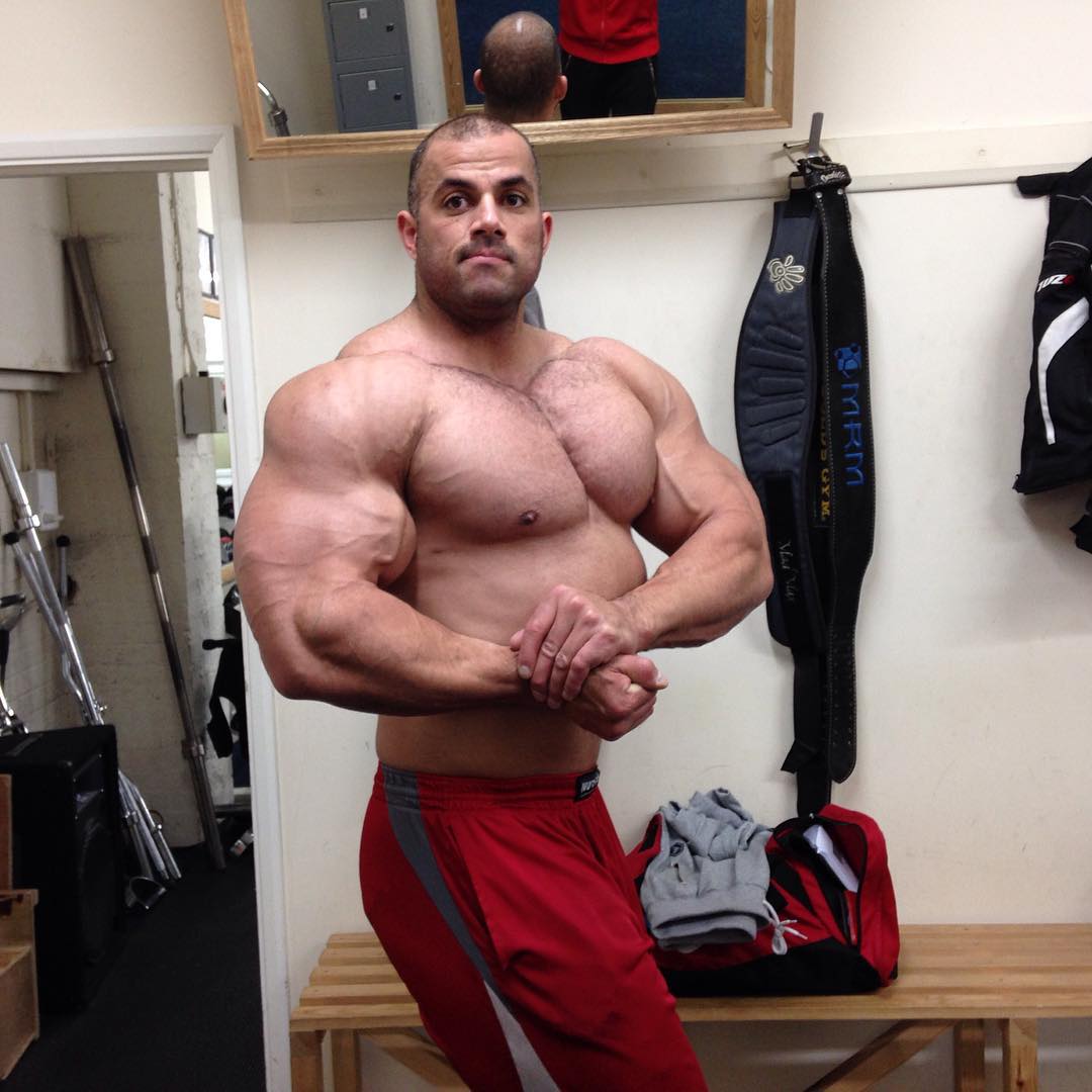 Bodybuilder Muscle Worship: Laurie Carr UK Tall Bodybuilder