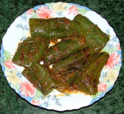 It's Indian Everyday: Stuffed Gilki/Galgal Turai (Sponge Gourd)