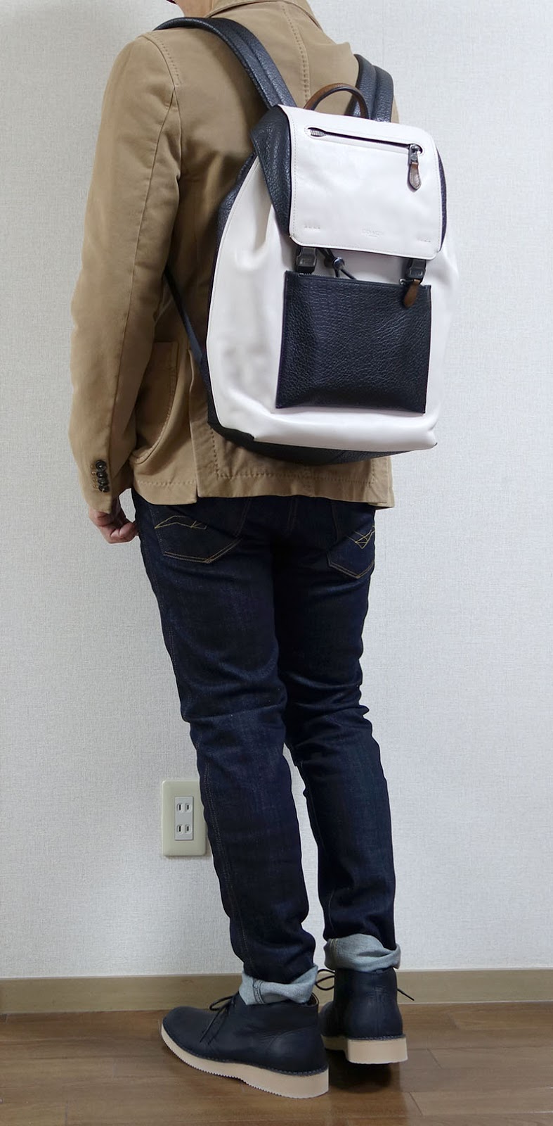 ゆるりブログ: COACH(コーチ)のマンハッタン バックパック ミックスド レザー(57759)の意表を突くカラーリングに心を砕かれる :)