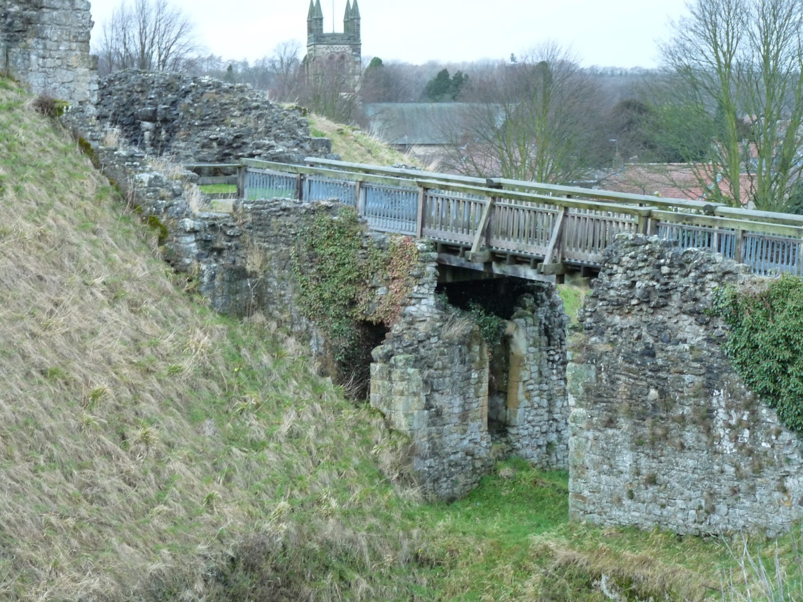 Barry In Thirsks Adventures: Helmsley Castle - 14 miles east of Thirsk.