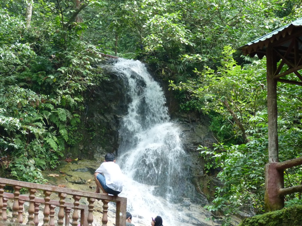 Tales from the Si: Sungai Kanching Waterfall