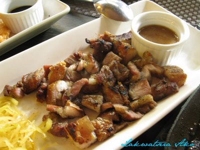 PAMANGAN TAMU ( Our Food ): CRISPY LIEMPO
