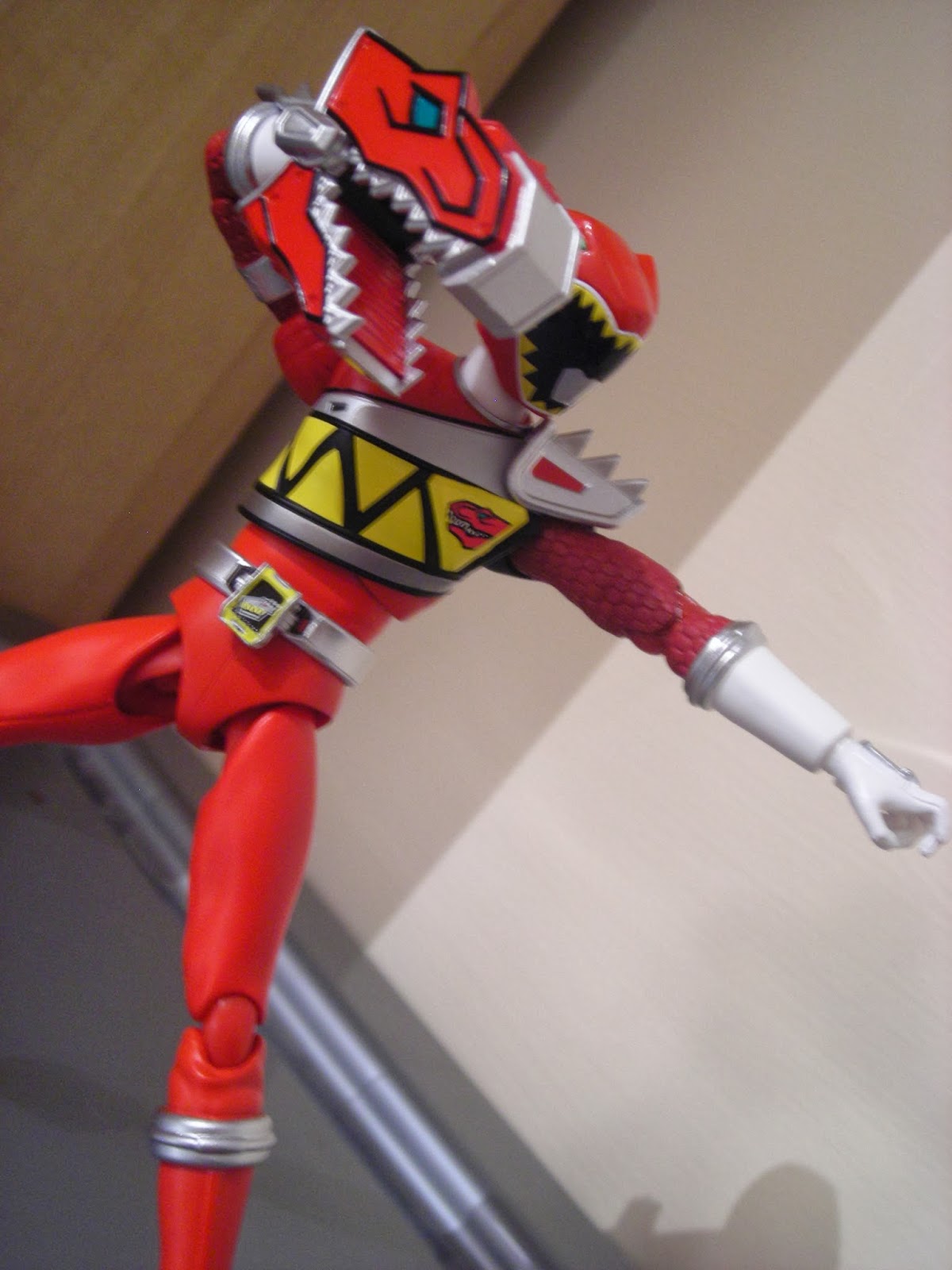 Bombing new work Bandai Official Zyuden Sentai Kyoryuger Kyoryu Red ...