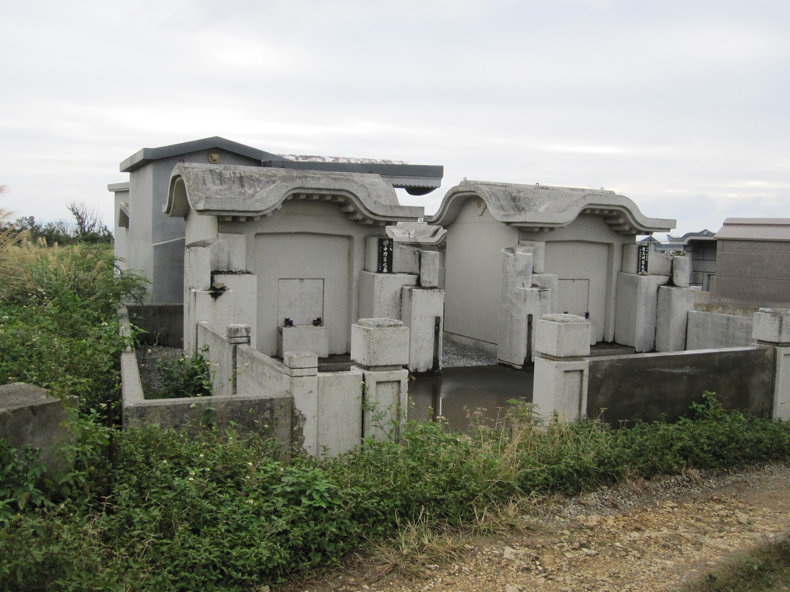 Japan Journal: Okinawan tombs