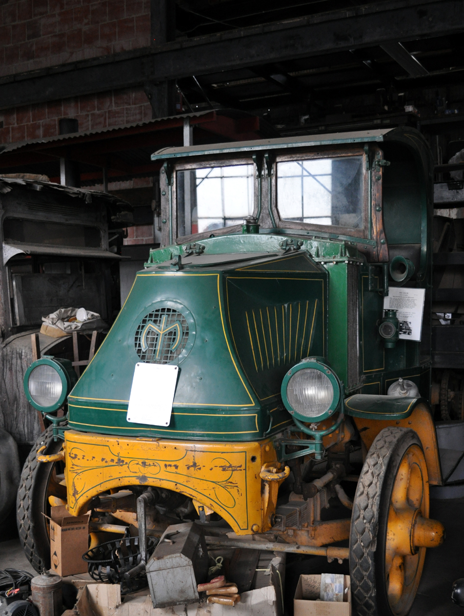 Just A Car Guy: 1923 Mack AC Bulldog, dual chain drive and dualie tires ...
