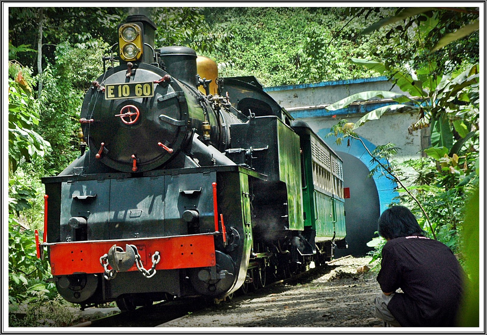 Indonesia Railway News: Si "MAK ITAM" Lokomotif Uap E-1060 Dapat ...