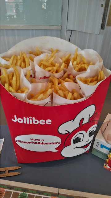 A Flavorful Adventure: Jollibee Crispy Flavor Fries: Garlic and Cheese ...
