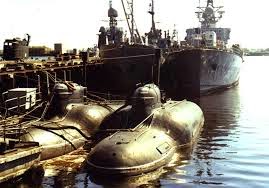 Submarine Matters: Suspected Russian Mini Submarine, Divers? in Swedish ...