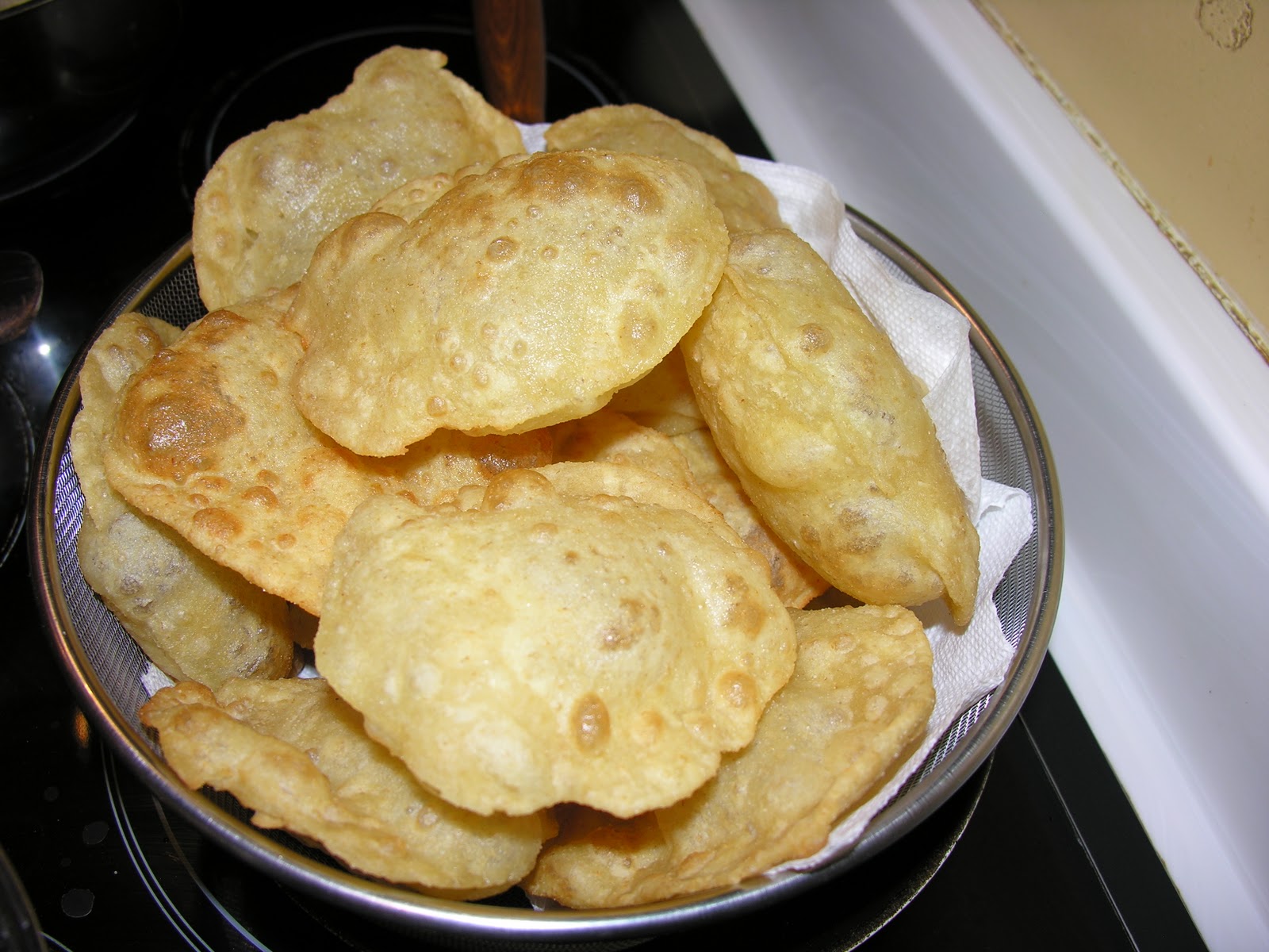 ShaRach cooking: Poori with Potato Masala