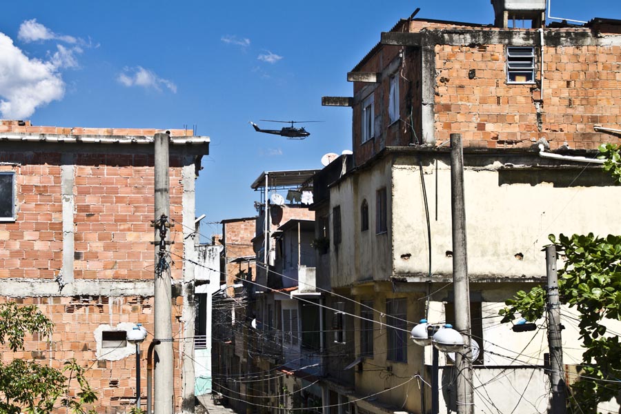 Coletivo do subúrbio carioca é selecionado entre 378 artistas para ...