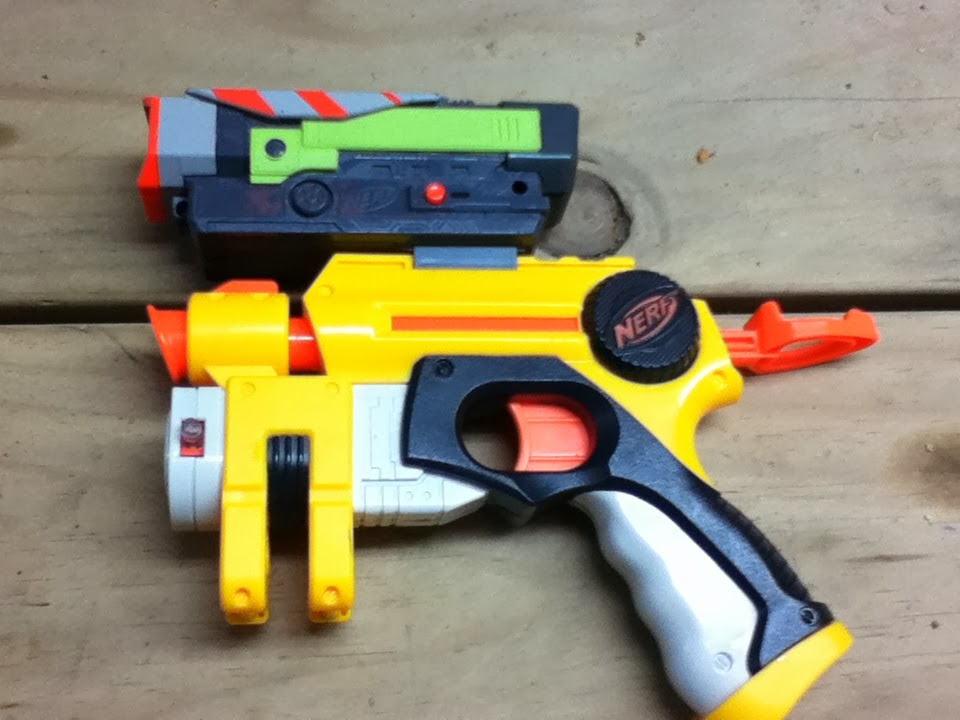 Kiwi Blasters - News and Reviews: Nerf N-Strike Nite Finder Review