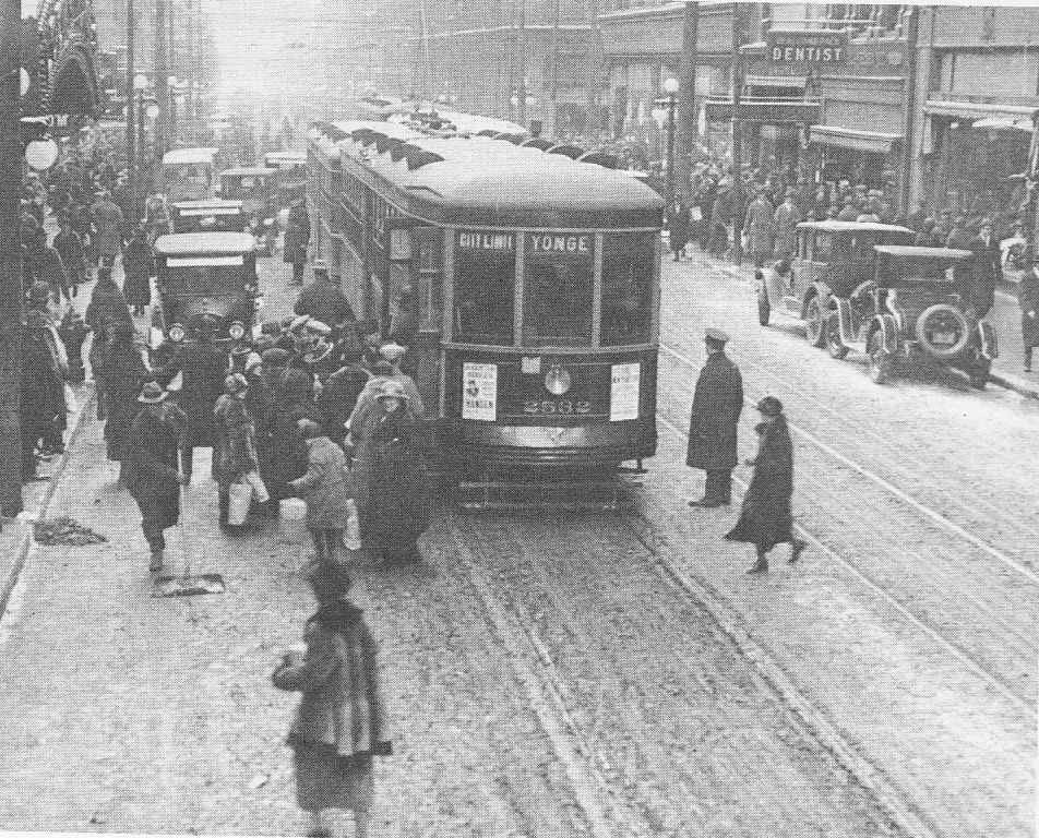 The Left Chapter: 18 Black-and-White Toronto Vintage Streetscapes 1860-1974