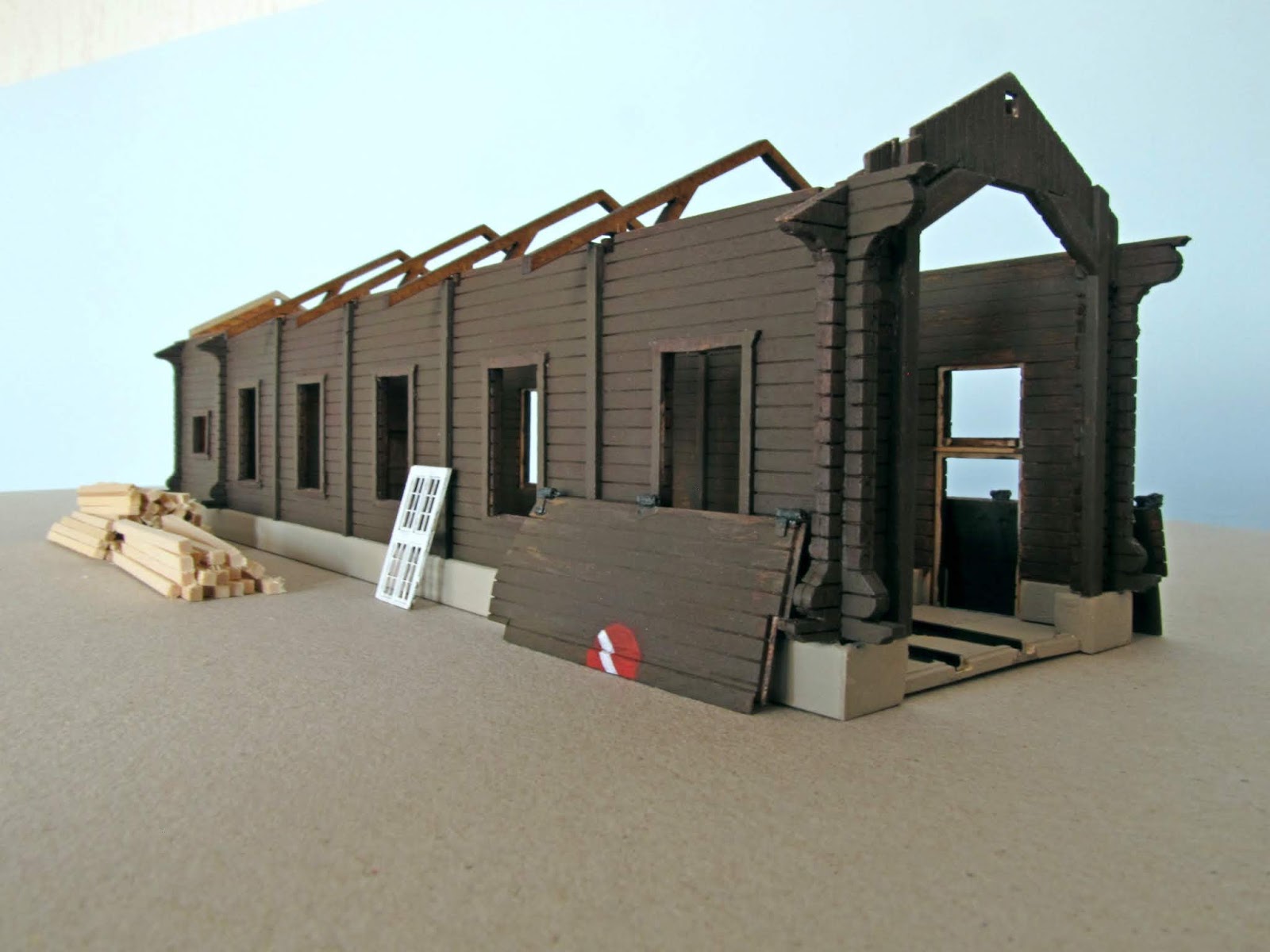 RhB 1:87: Lokremise Filisur en Peco draaischijf, deel 1