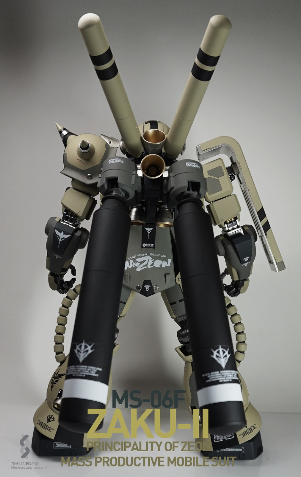 GUNDAM GUY: PG 1/60 MS-06F Zaku II - Customized Build