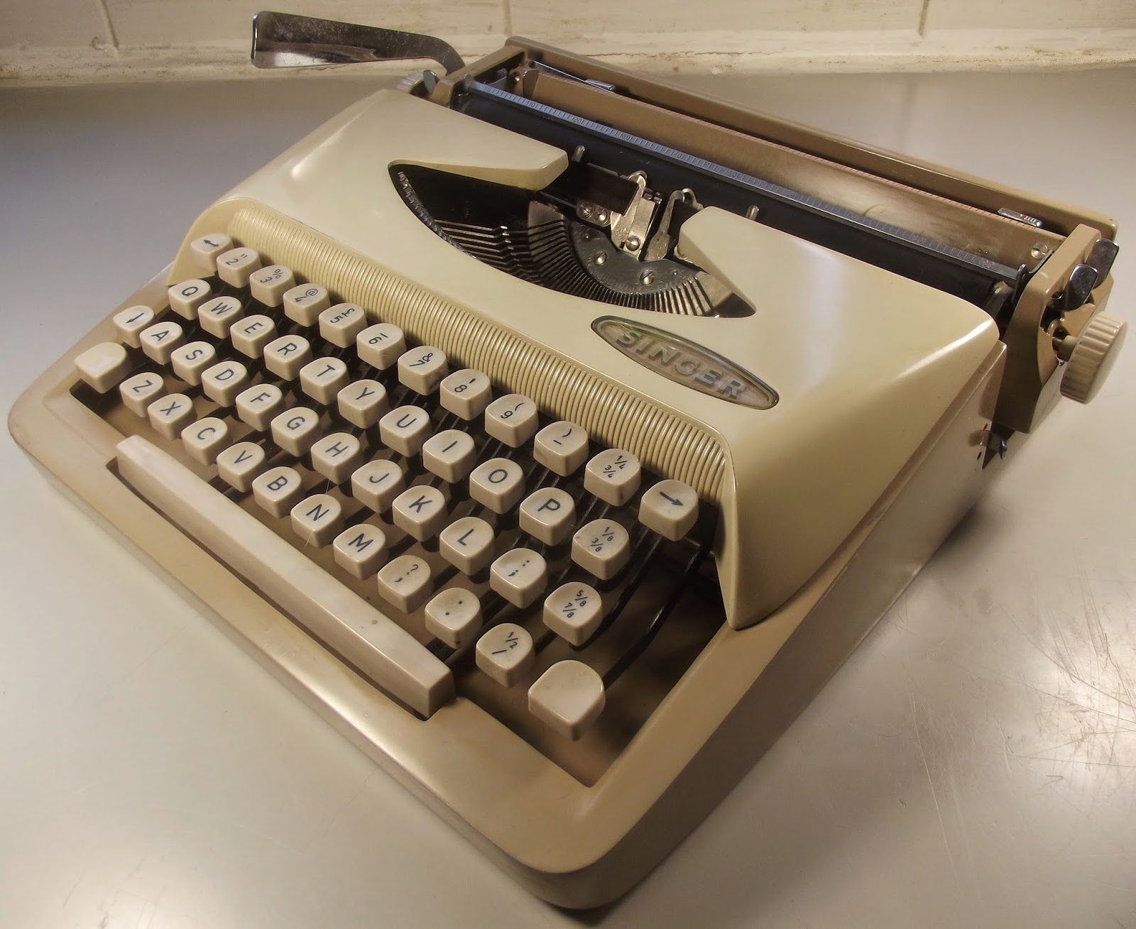 oz.Typewriter: Graduating with Honours: Singer Portable Typewriters ...