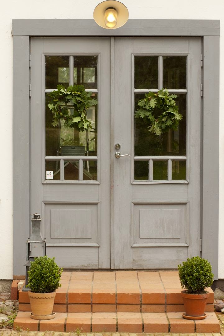 Helmipaneelia: Ulko-ovi