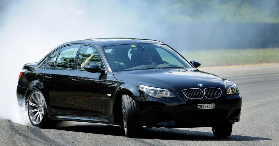 BMW ///MPower: Drifting BMW E60