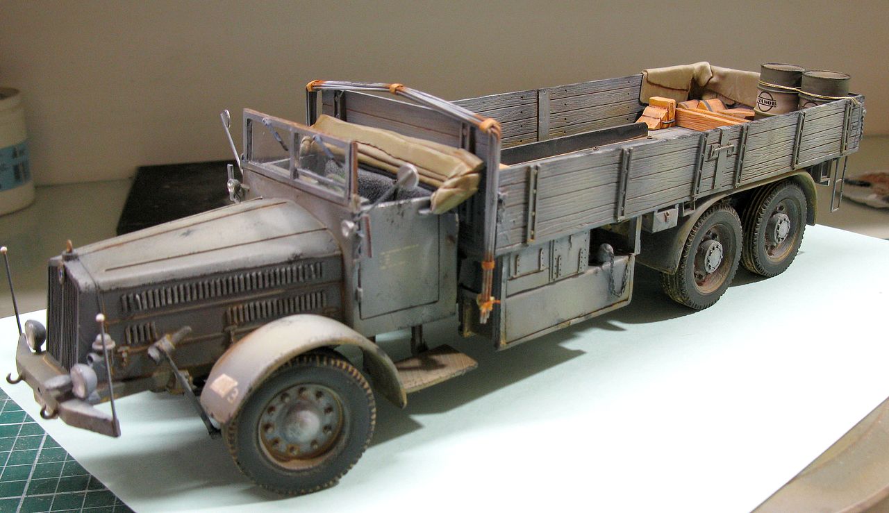 Panzerserra Bunker- Military Scale Models in 1/35 scale: Faun L900 D567 ...