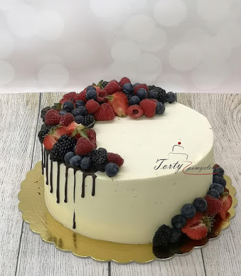 TORTY Z POMYSŁEM Kraków: Tort drip z owocami TORTY Z POMYSŁEM Kraków: Tort drip z owocami