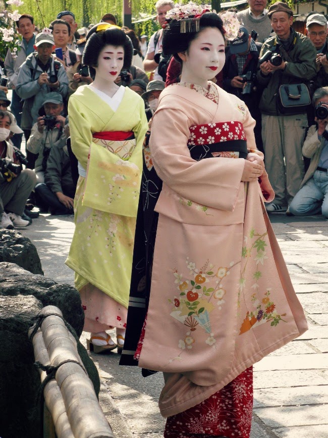 stylishimoto: Geisha, Geiko or Maiko? What's the difference?