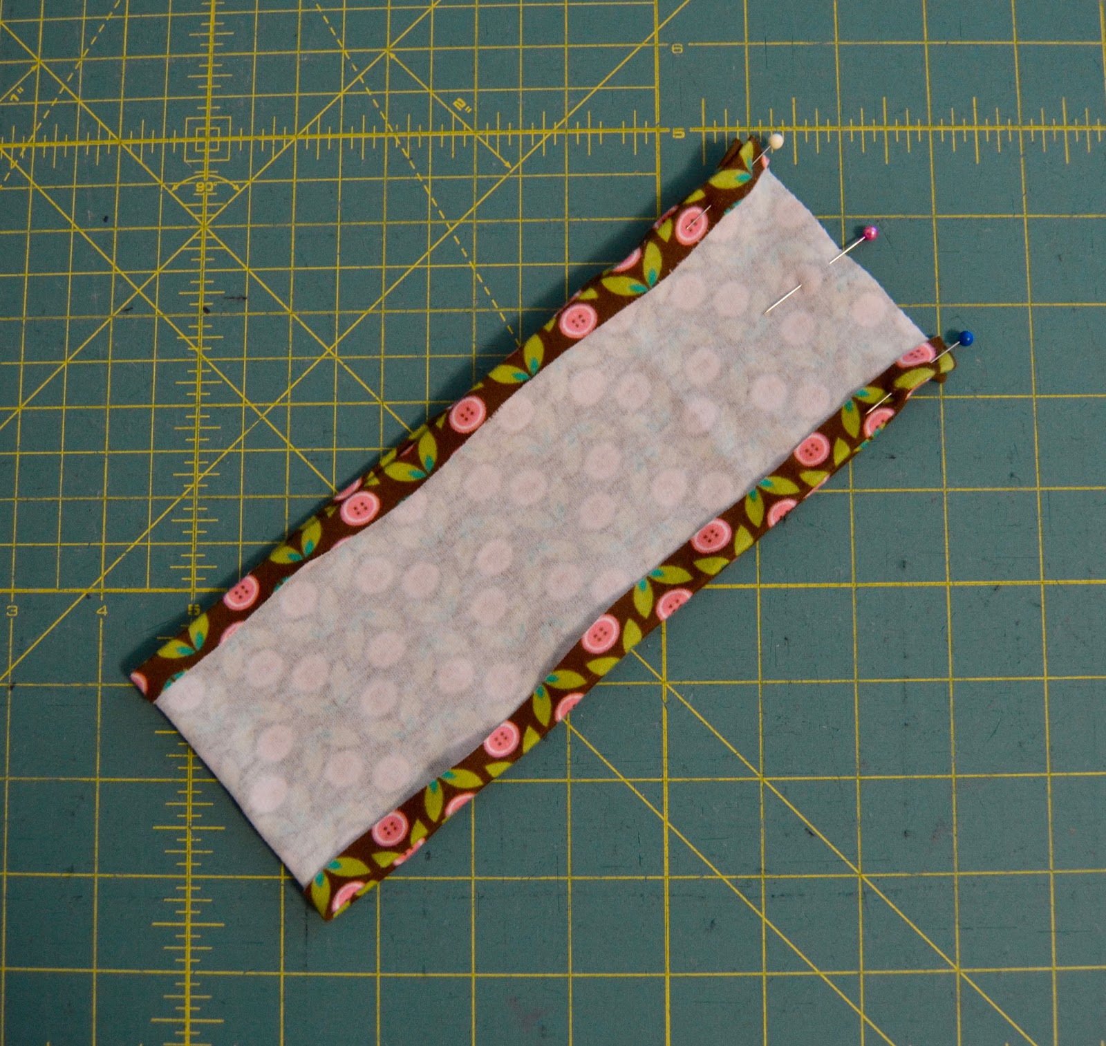 Roonie Ranching: The Easiest Scrunchie Ever -- Sewing Tutorial