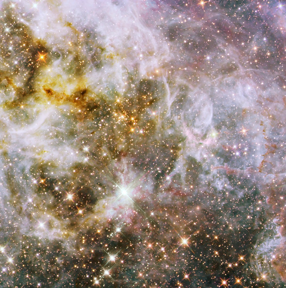 Universo: 30 Doradus Nebula in Infrared Light NGC 2070