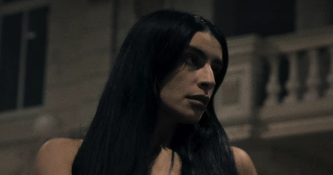 Kiss from a Rose: Sevdaliza "Human"
