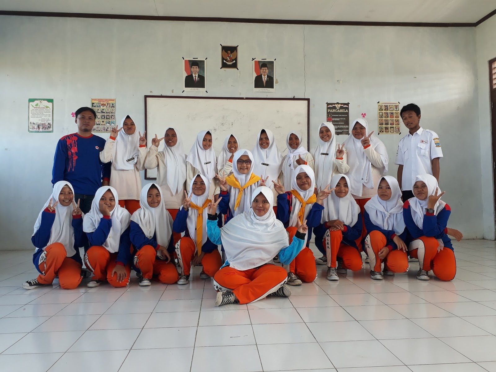 BALIFALD.COM: PELANTIKAN PMR SYAL KUNING