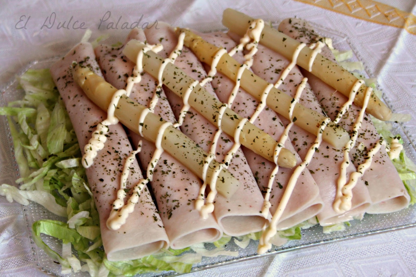 Rollitos de pechuga de pavo con espárragos - El dulce paladar